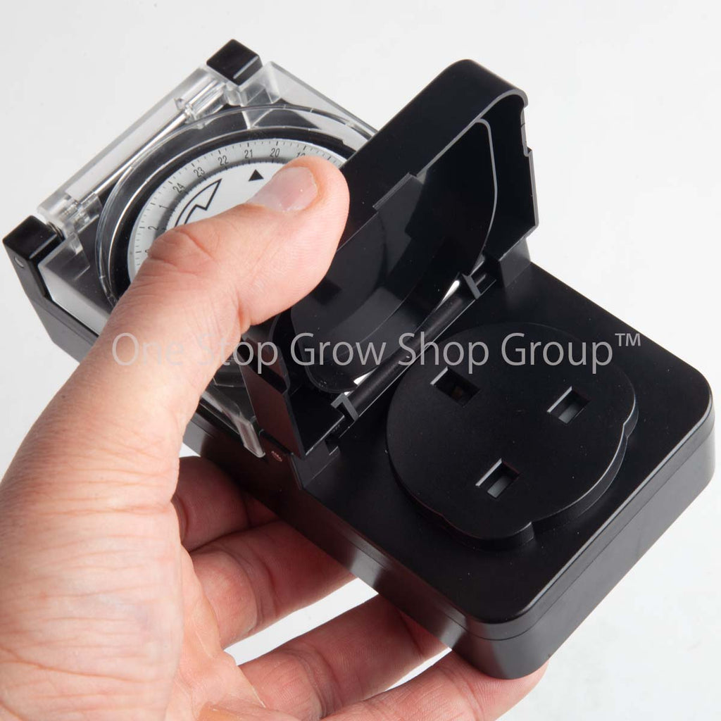 Maxibright Quad Timer 13 Amp